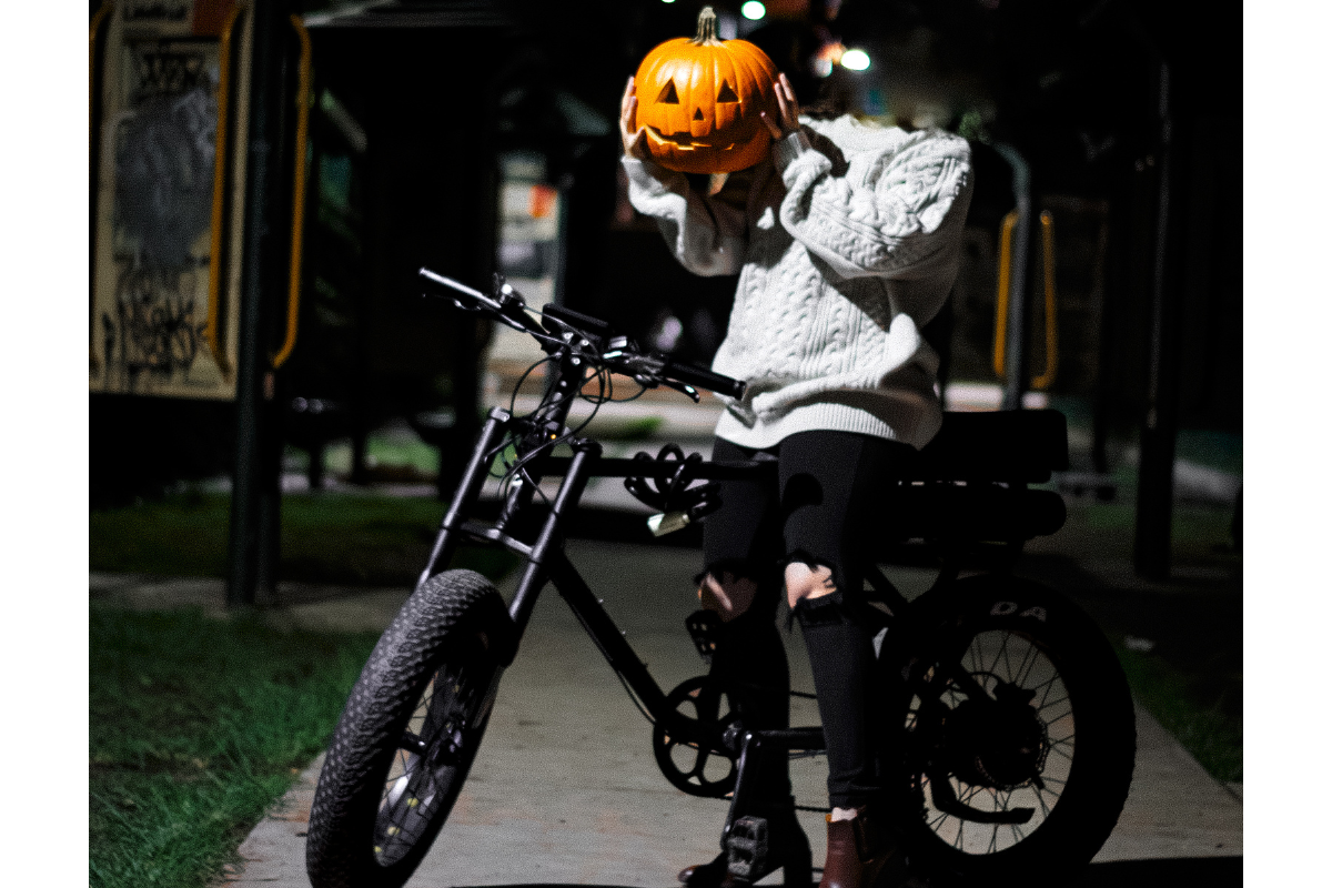 Halloween sobre ruedas 2023 – Bicicletas Eléctricas: Pulse Bike